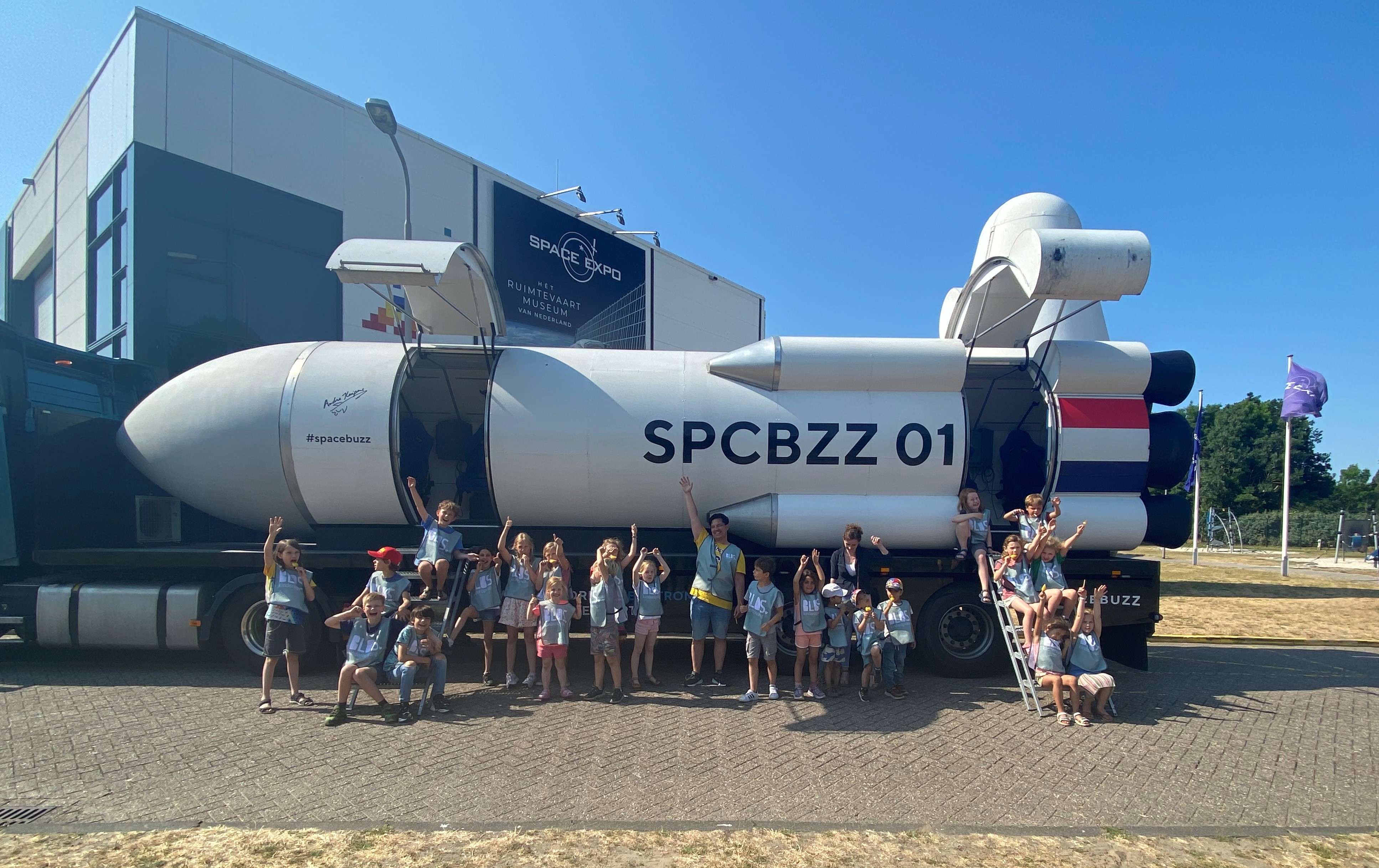 Winnaars Mission X op VIP-bezoek bij Space Expo